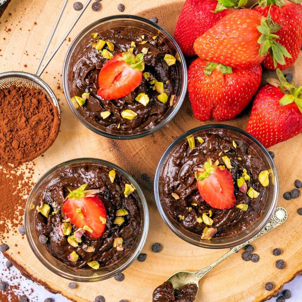 Avocado Chocolate Pudding - Hungry Healthy Happy