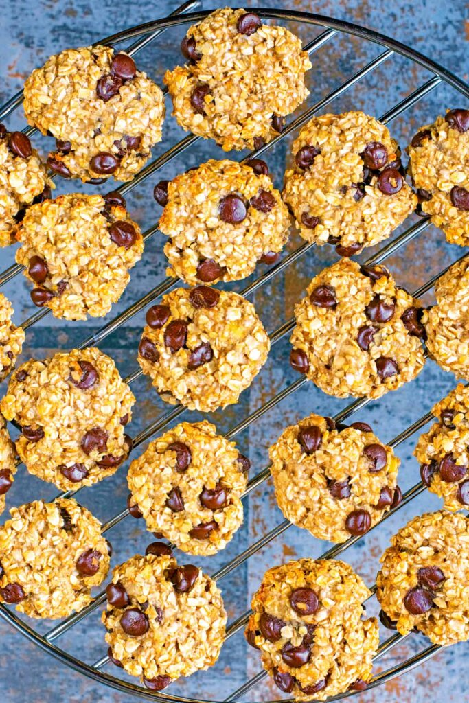 Healthy Banana Oat Cookies - Hungry Healthy Happy