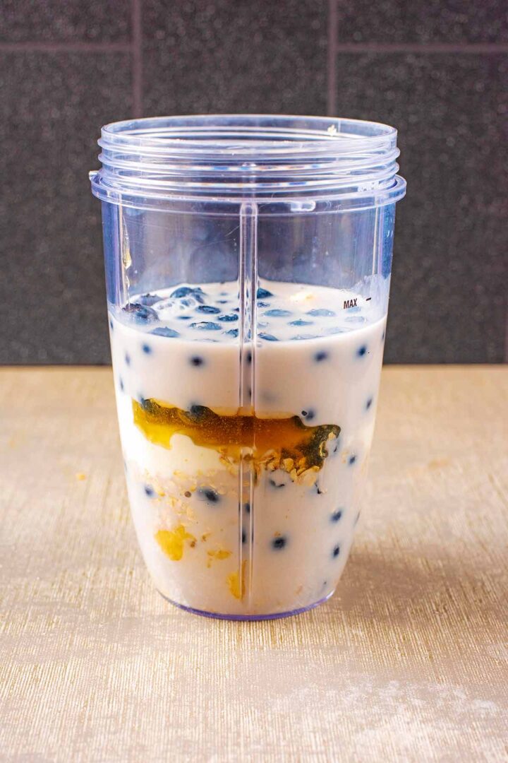 Blueberry Smoothie - Hungry Healthy Happy