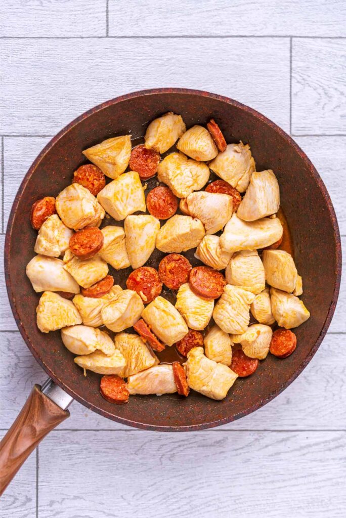 Slow Cooker Spanish Chicken - Hungry Healthy Happy