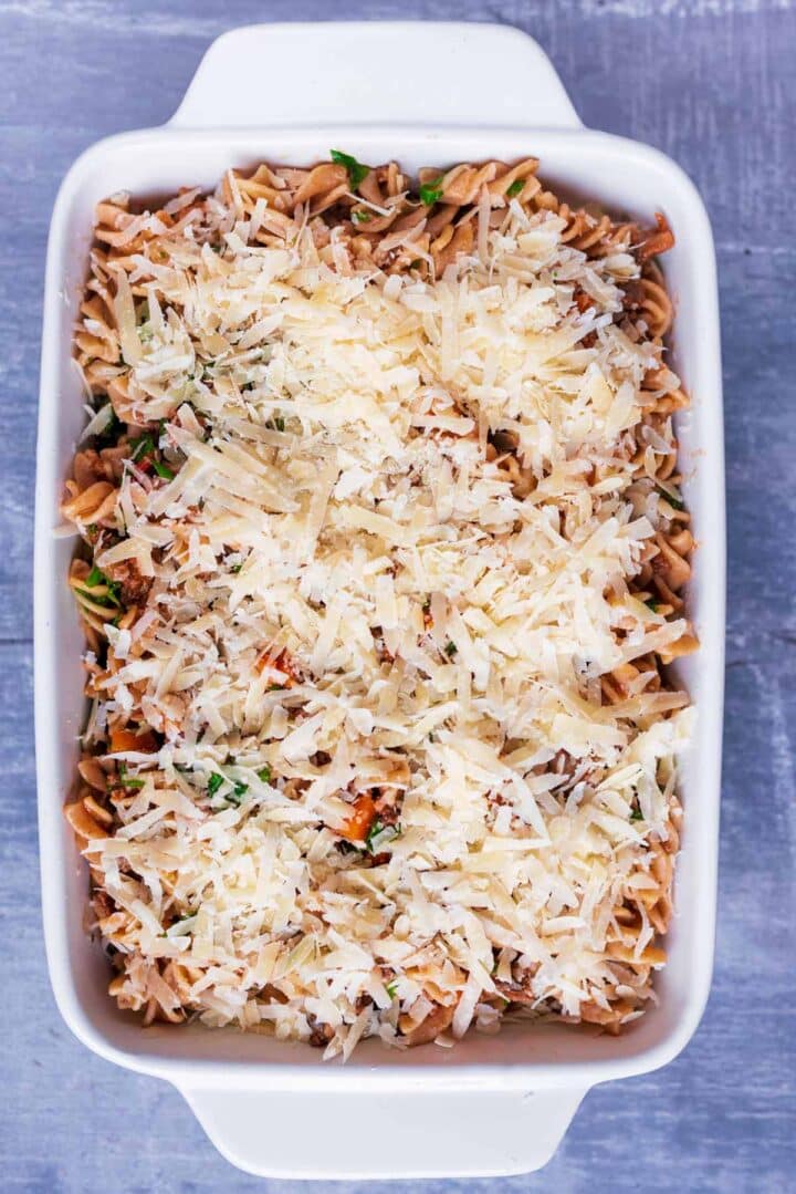 Bolognese Pasta Bake - Hungry Healthy Happy