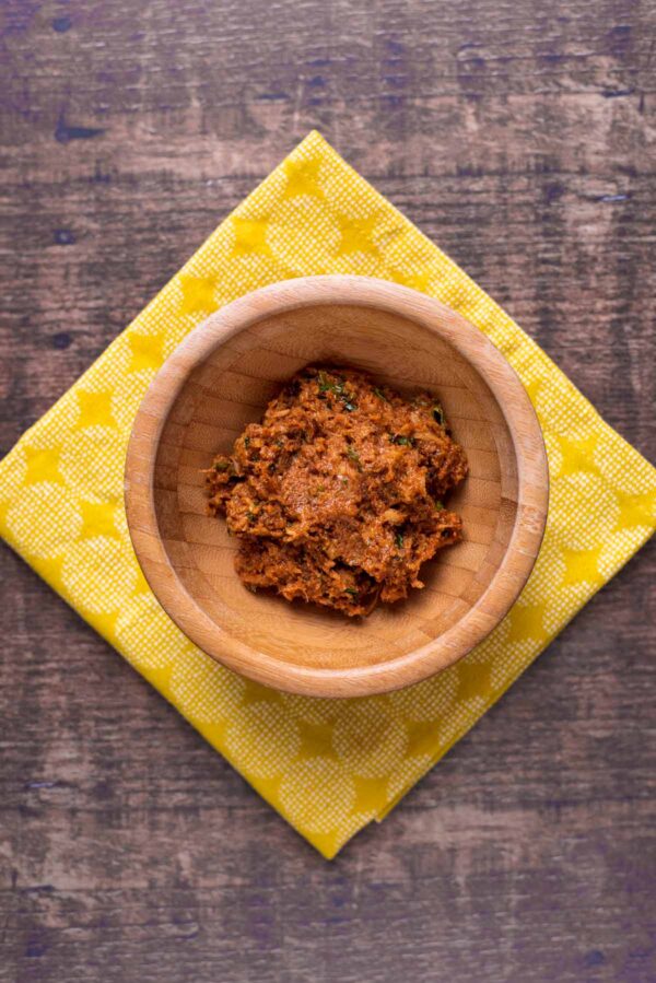 How To Make Korma Paste - Hungry Healthy Happy