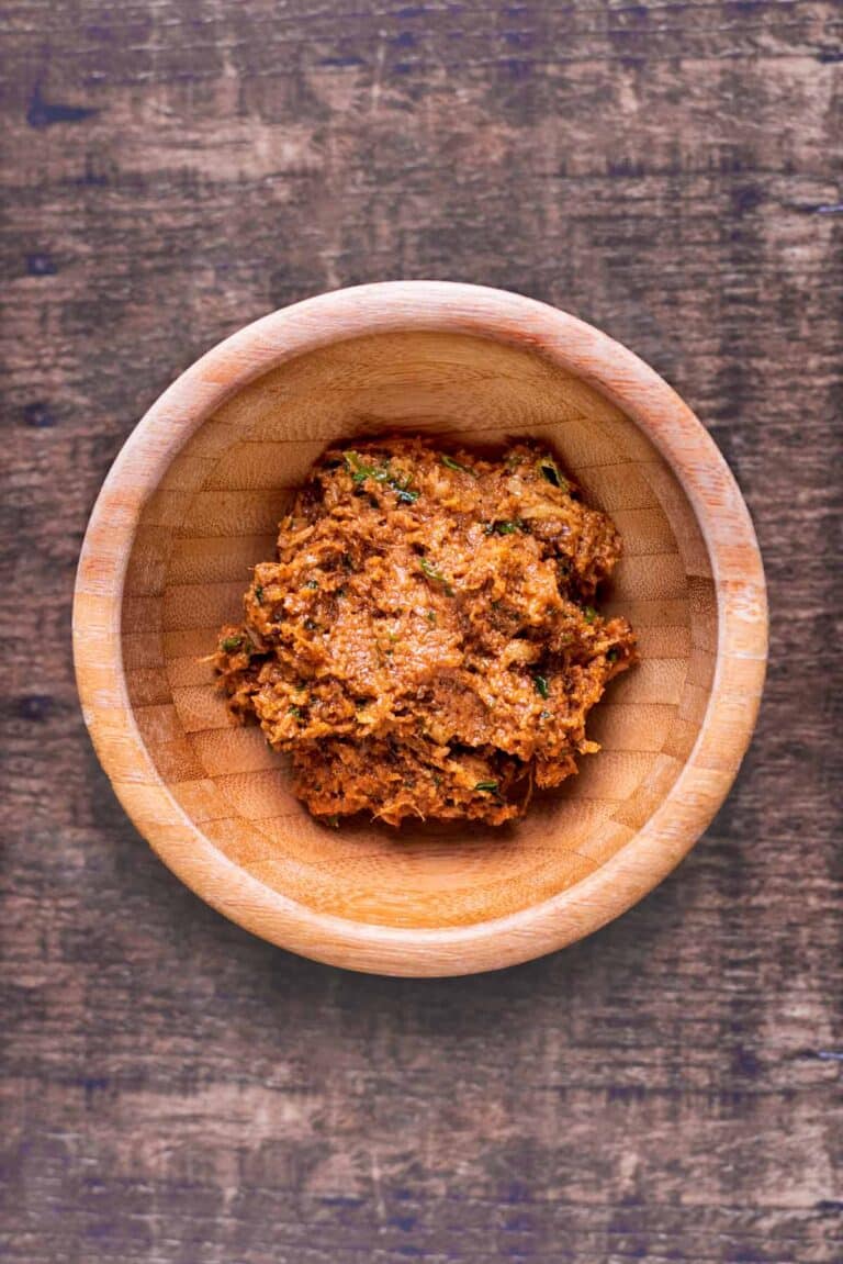 How To Make Korma Paste - Hungry Healthy Happy