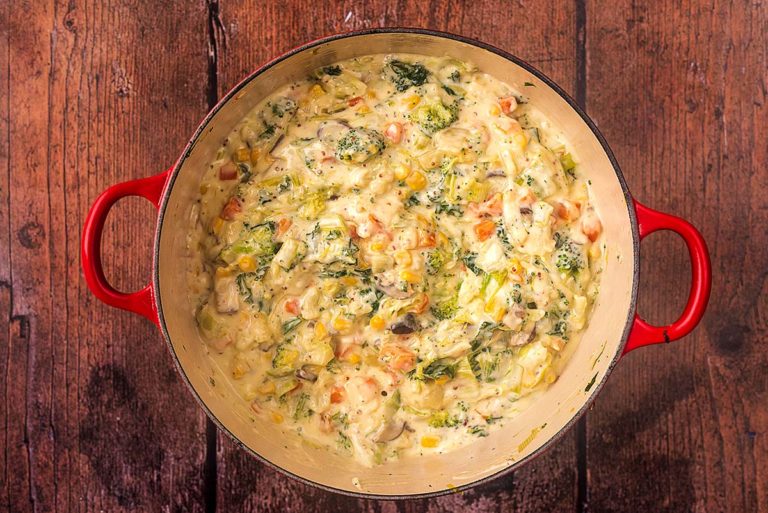 Cheesy Vegetable Pie - Hungry Healthy Happy