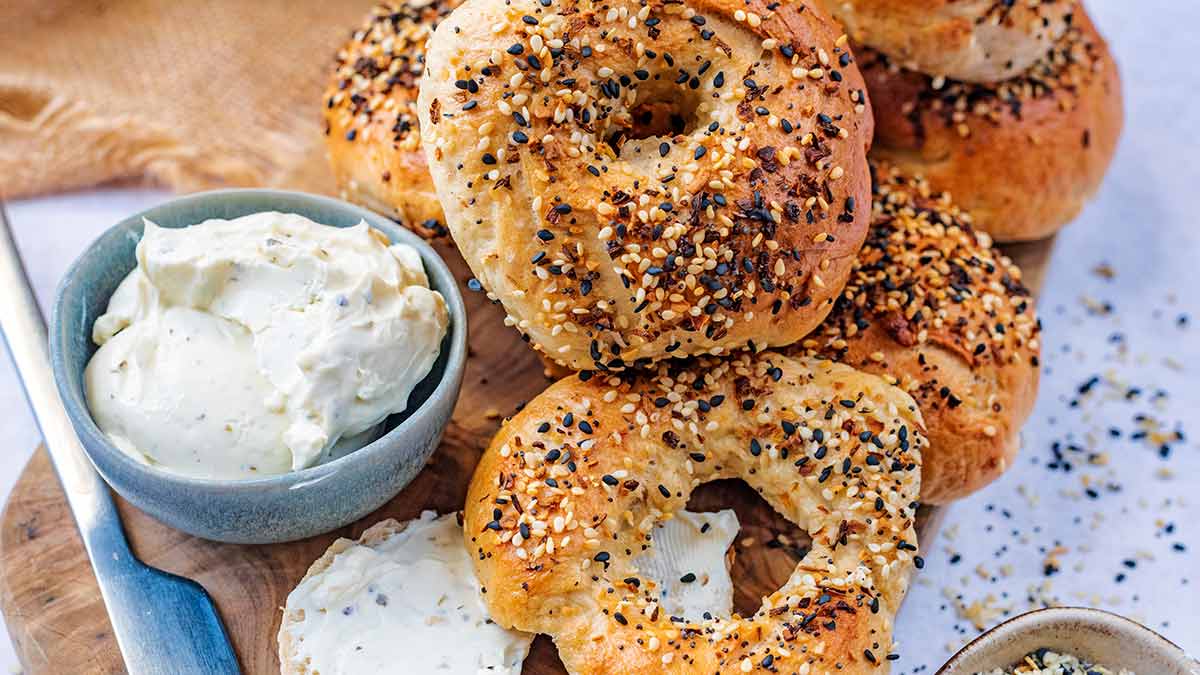 Easy Bagel Recipe - Hungry Healthy Happy