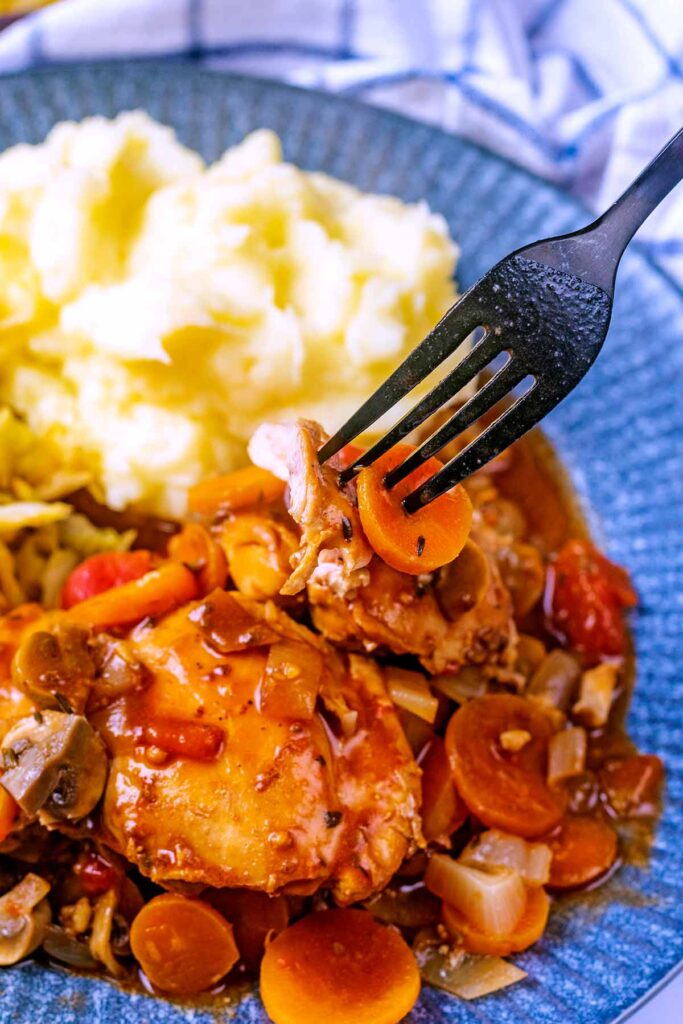 Slow Cooker Chicken Chasseur - Hungry Healthy Happy