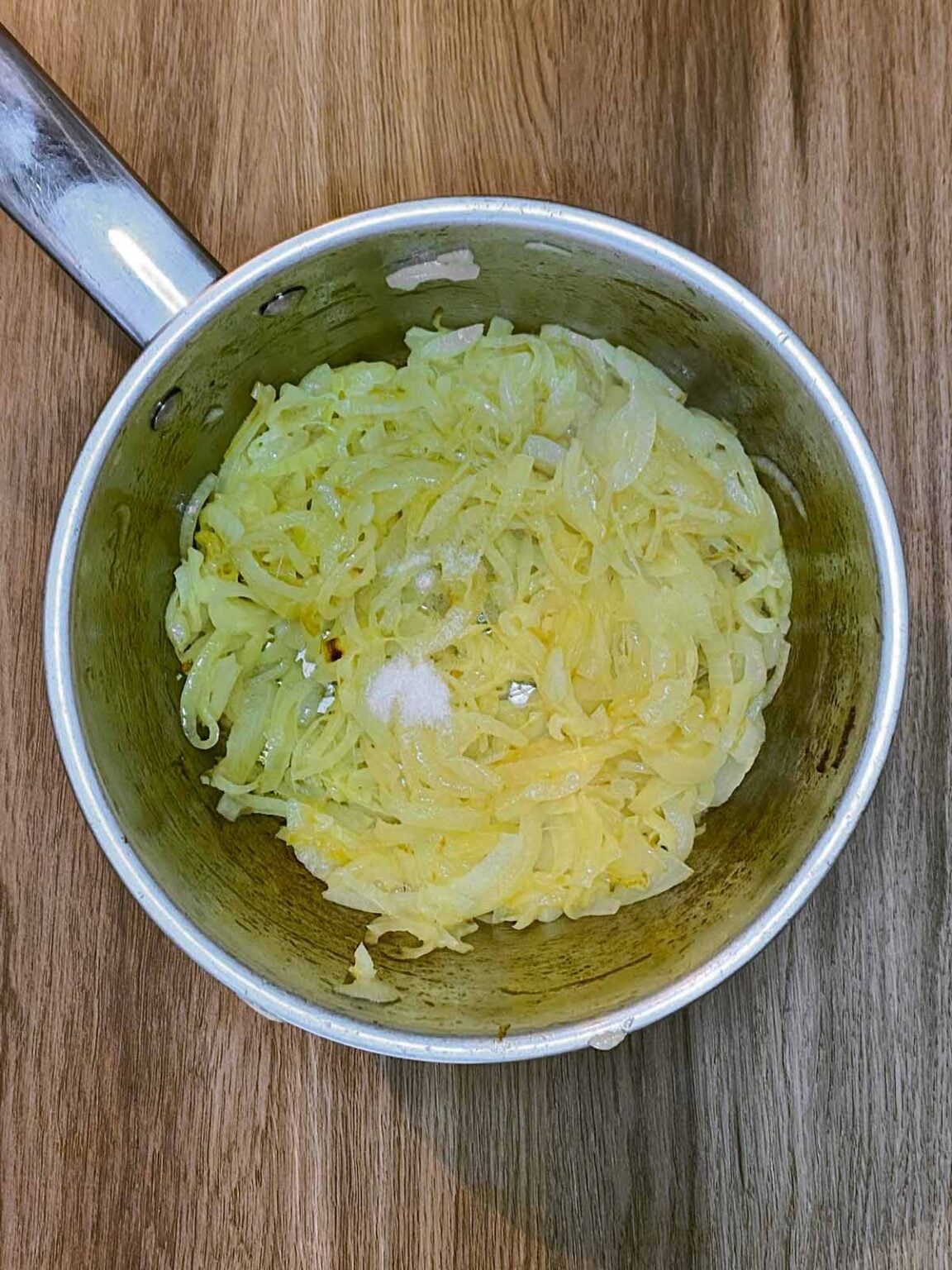 Easy Onion Gravy - Hungry Healthy Happy