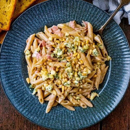 Cheesy Broccoli Pasta Bake - Hungry Healthy Happy