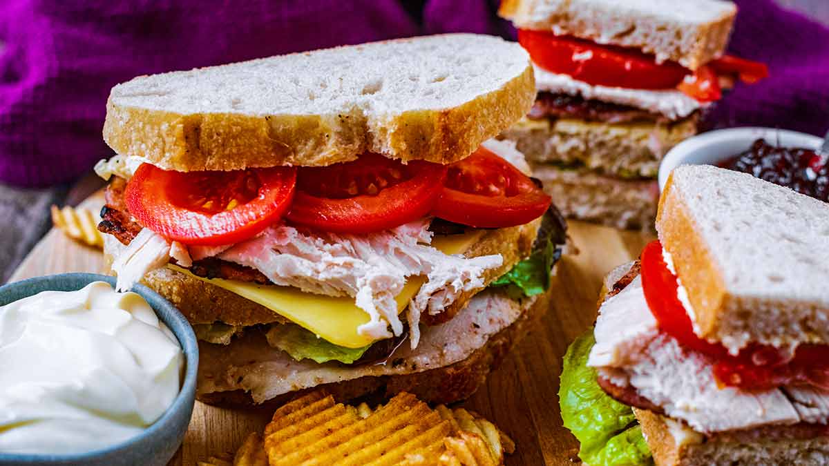 Leftover Turkey Sandwich - Hungry Healthy Happy
