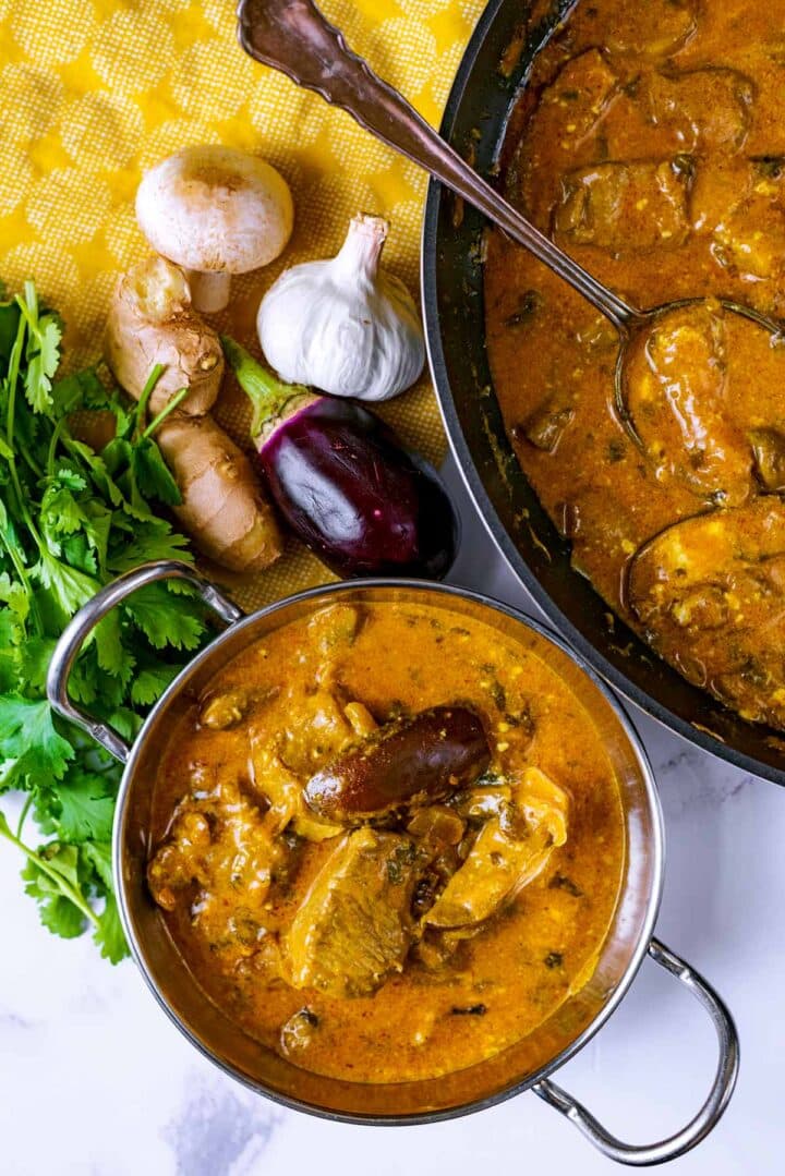 How To Make Korma Paste - Hungry Healthy Happy