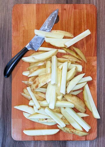 Easy Homemade Oven Chips - Hungry Healthy Happy