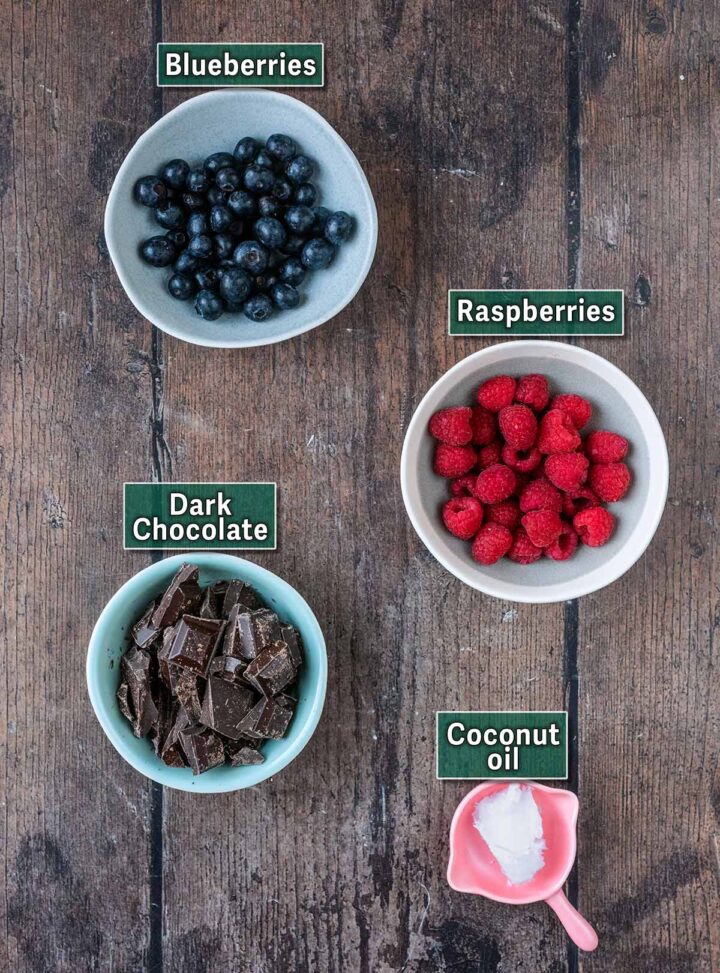 Dark Chocolate Berry Bark - Hungry Healthy Happy
