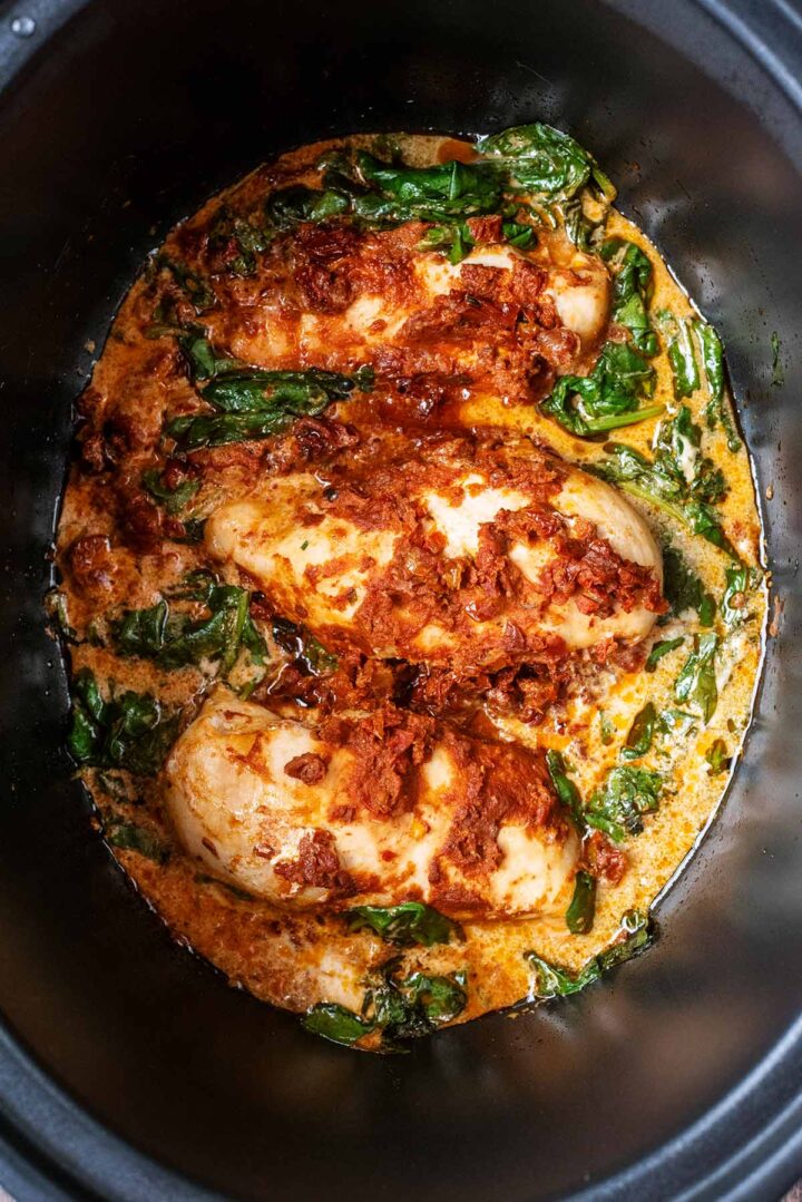 Slow Cooker Pesto Chicken - Hungry Healthy Happy